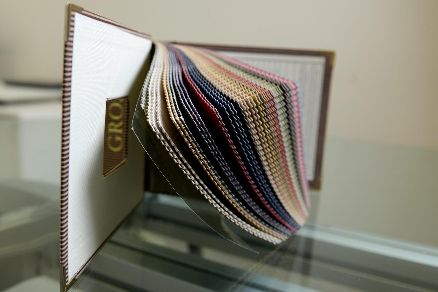 Mazzette colori disponibili per pellame e tessuti | Kimoco srl